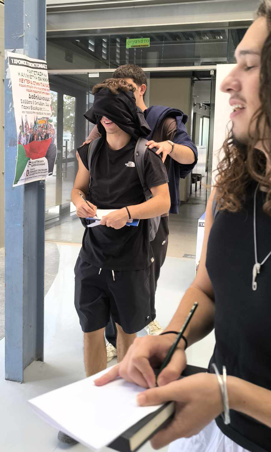 Blind Drawing Performance Anthi Kosma – DRAWING RESEARCH NETWORK